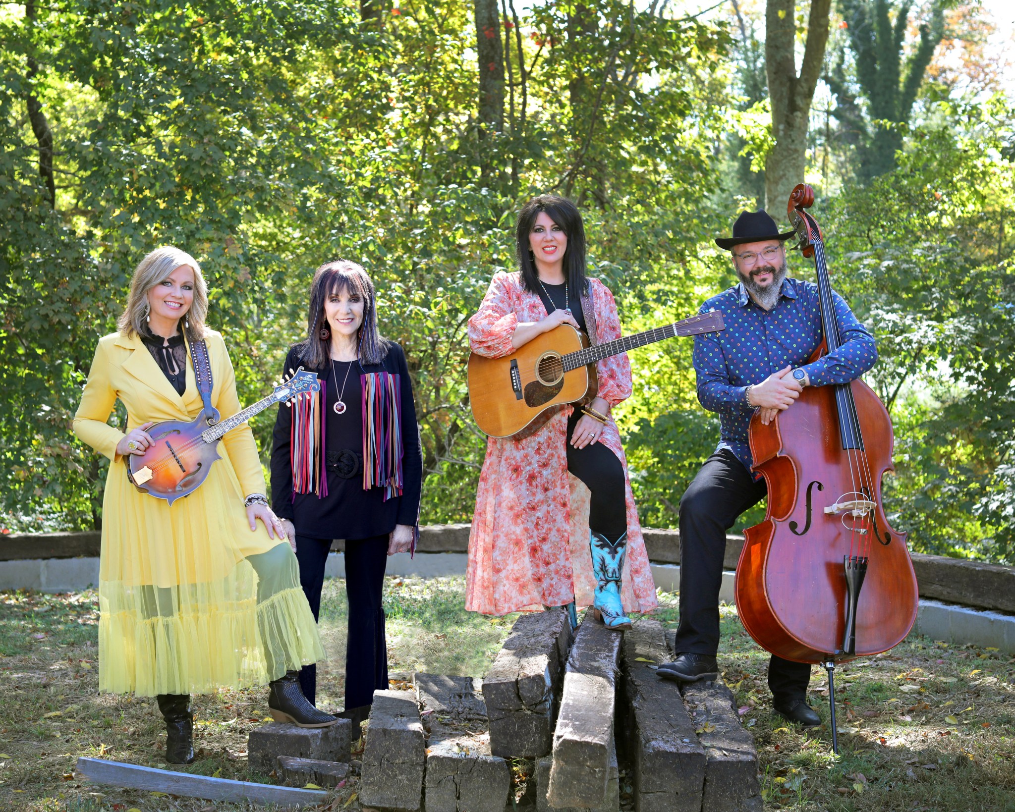 THE ISAACS CHRISTMAS | Brauntex Theatre